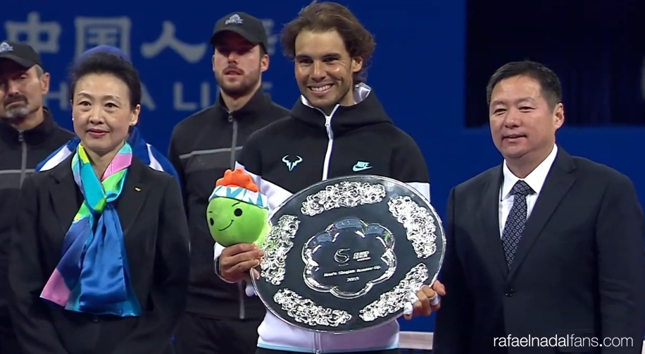 Rafael Nadal poses with the China Open runner-up trophy – Rafael Nadal Fans